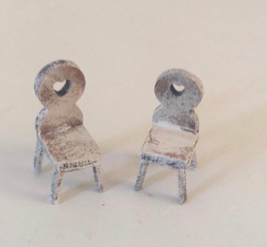 Painted £ Alpine Chairs | Seaside Miniatures